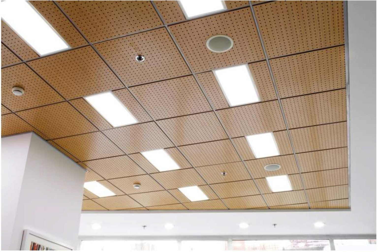 Ahşap Asma Tavan Paneli Sistemleri 60x60cm | Aksa Akustik®